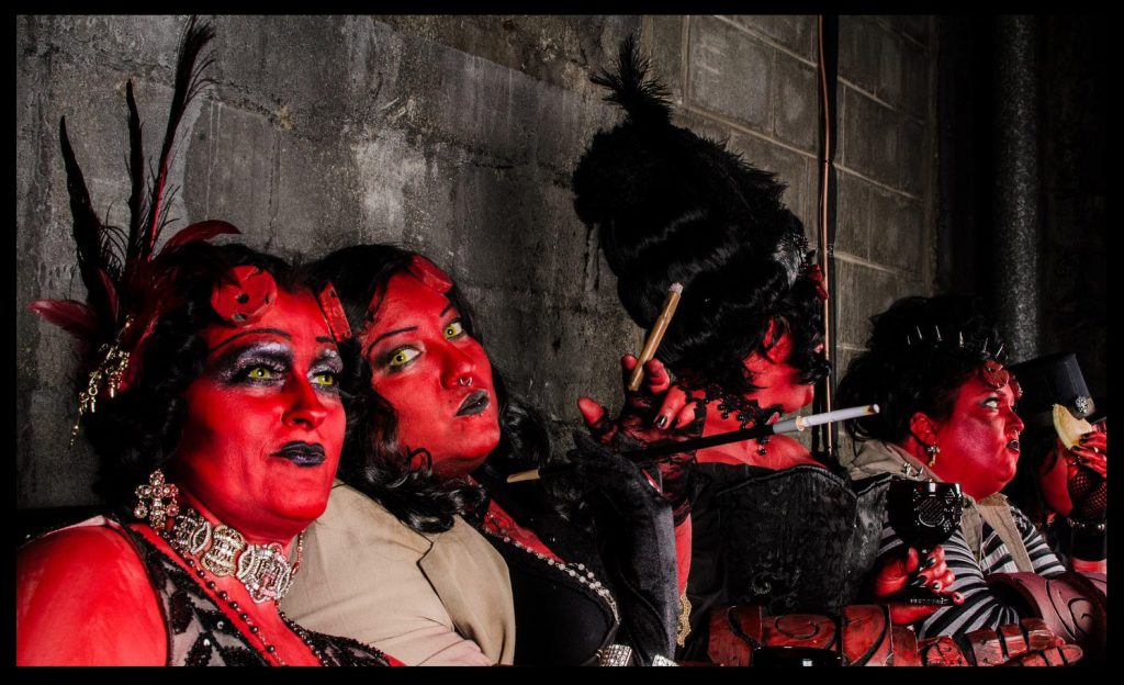 HOT TIMES: Hellboy Victorian Tea Party – Cosplay-Culture